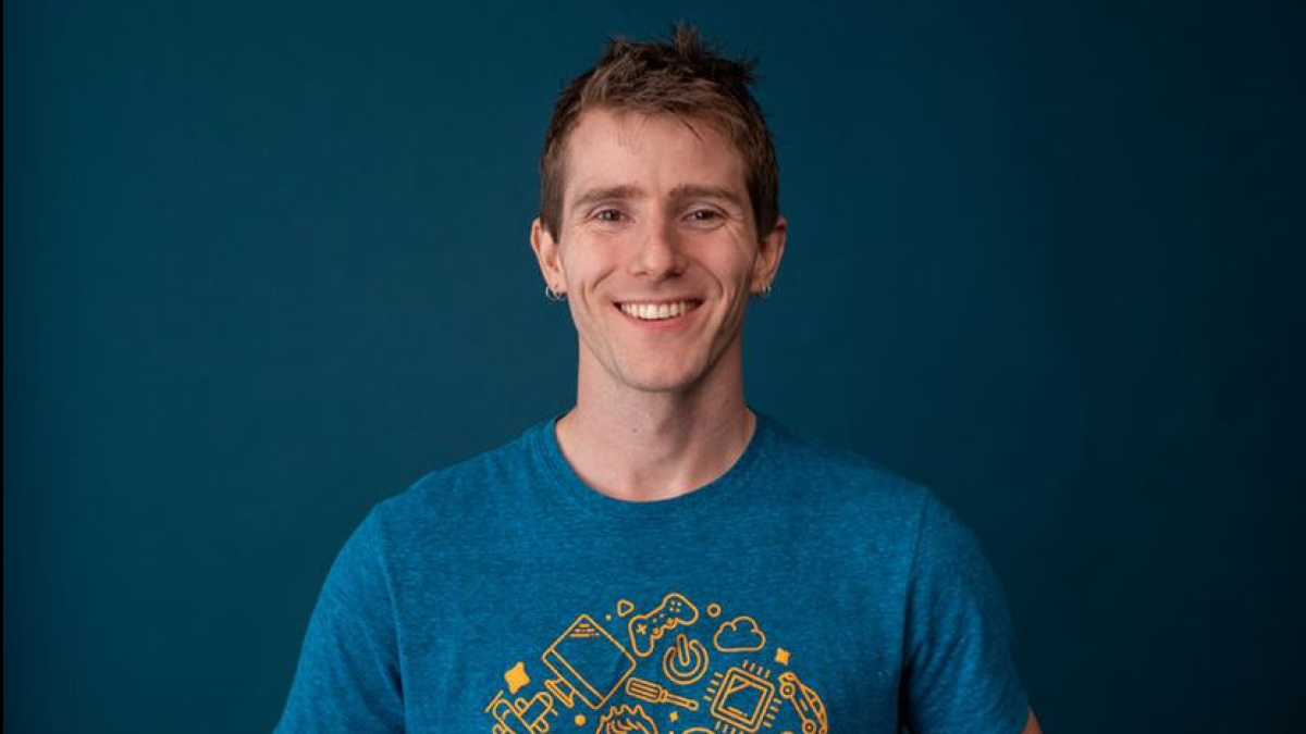 Linus Tech Tips - Similar YouTube channels and user reviews